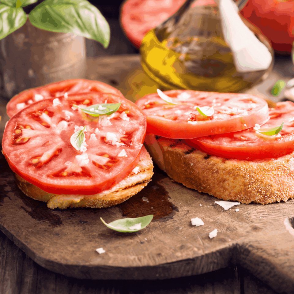 How to slice a tomato? (The perfectly easy way)