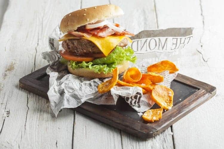 What to Serve With Burgers (11 delish sides for burgers)