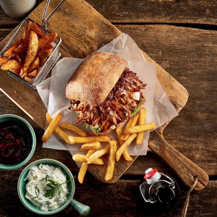 13 Best Irish Potluck Recipes (From Appetizers To Desserts)