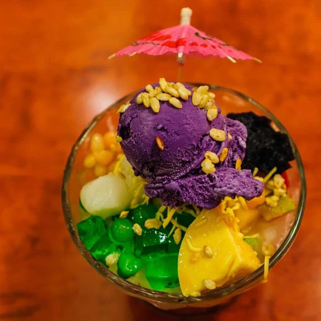 21 Incredibly Luscious Filipino Desserts That You Need To Try!