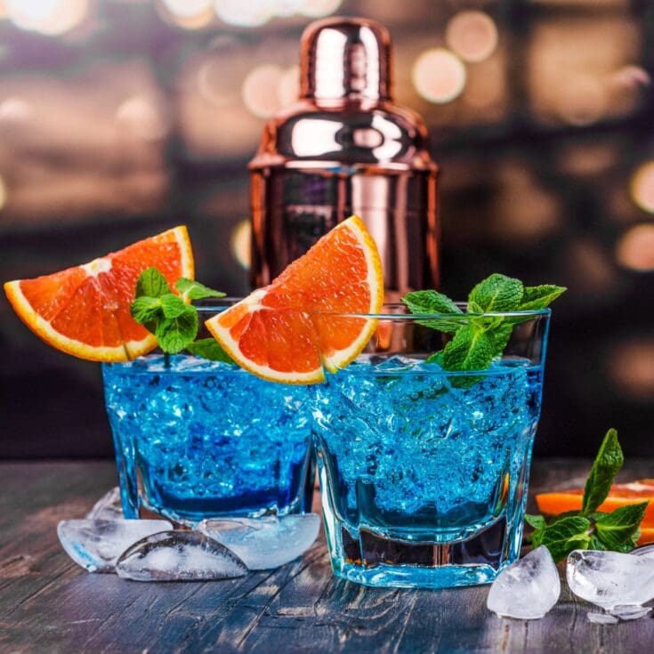 23 Best Blue Cocktails: From Tiffany Blue To Royal Blue Drinks!🔷