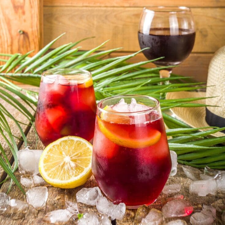 21 BEST Upscale Drinks For A Glam Night In With Your Friends🍸