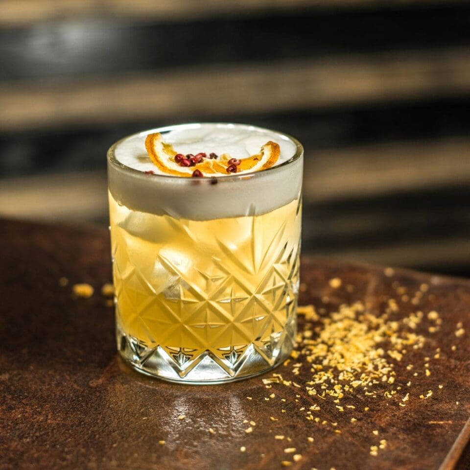 26 BEST Asian Cocktails (Sake Grapefruit Cocktail & More!) 🍸