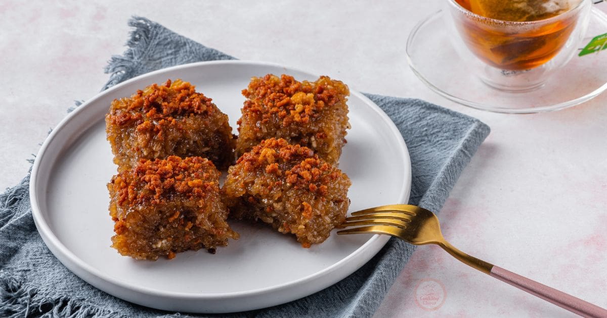 17 BEST Filipino Snacks