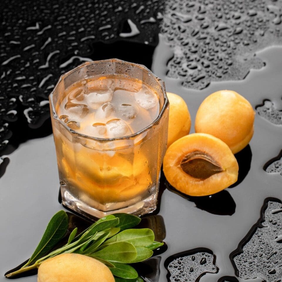 19 Best Apricot Cocktails 🍸