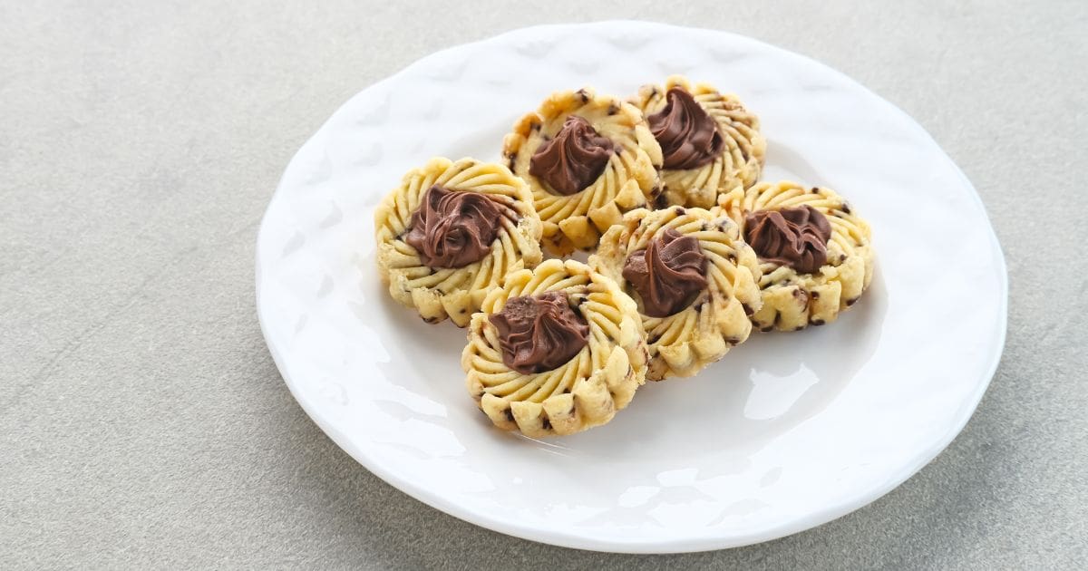 42 Tasty Nutella Desserts: Mouth-Watering Sweets!