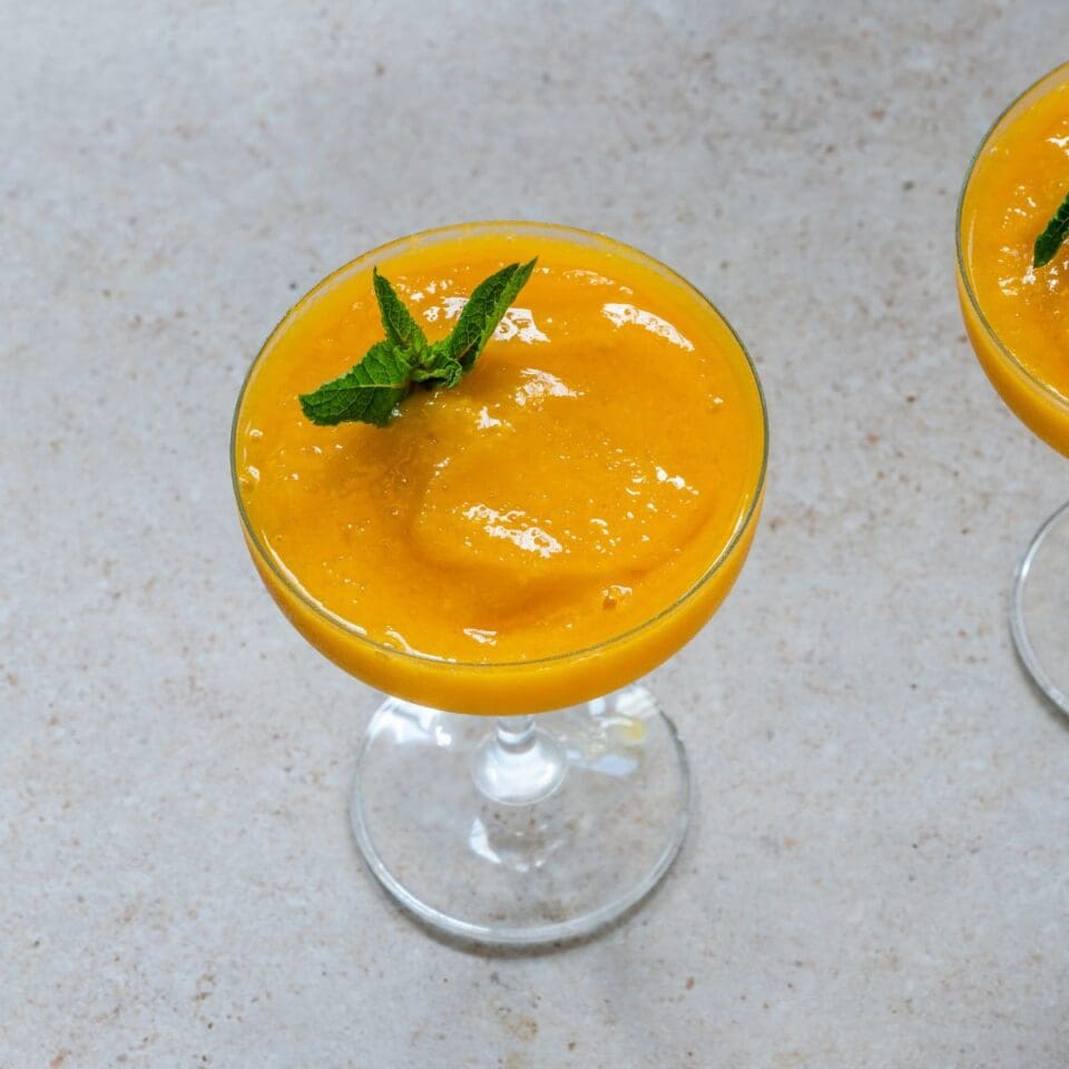 25 Delicious & Eye-Catching Yellow Cocktails 🍸