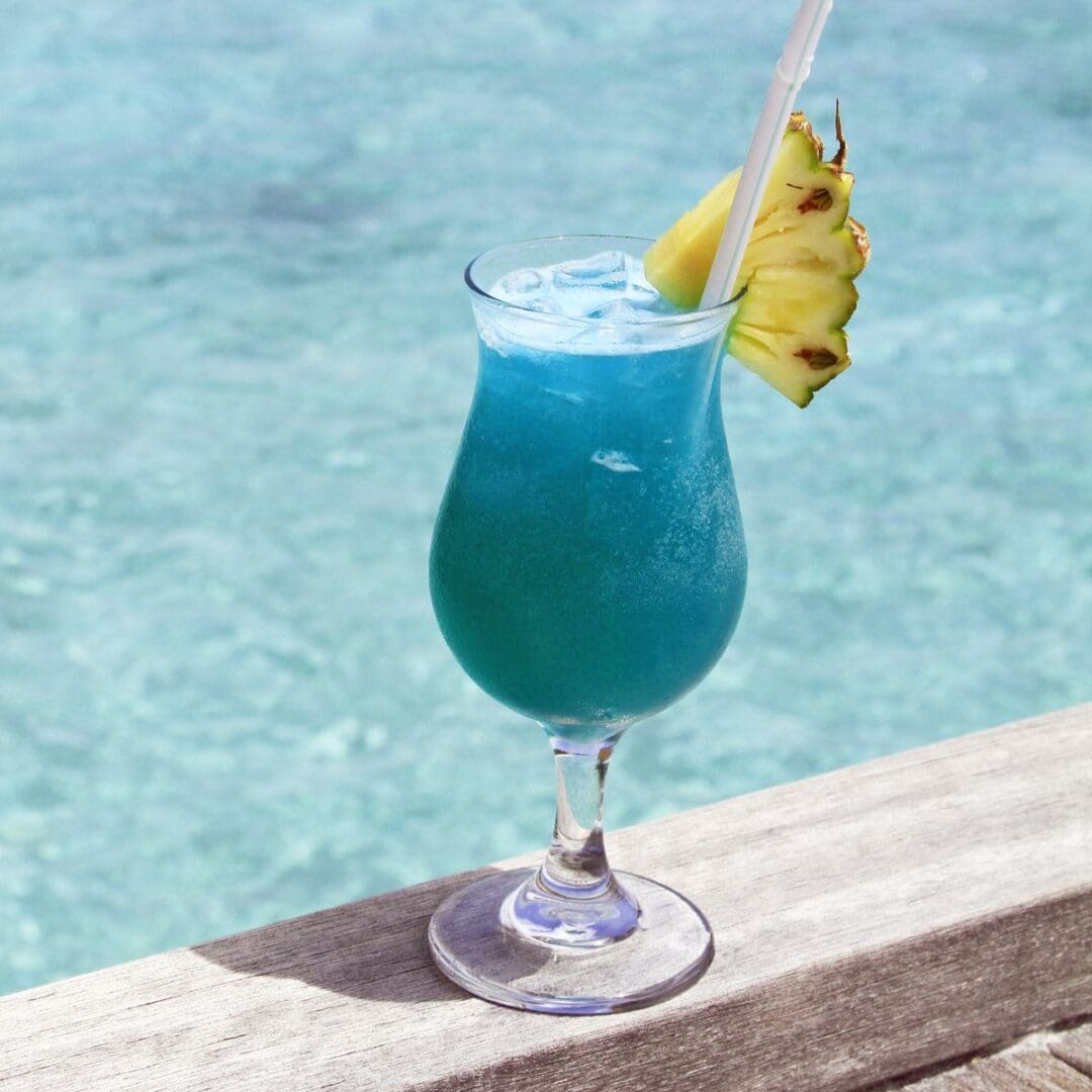 19 Best Hpnotiq Cocktails: Add Fruity Flavors To Your Glass!