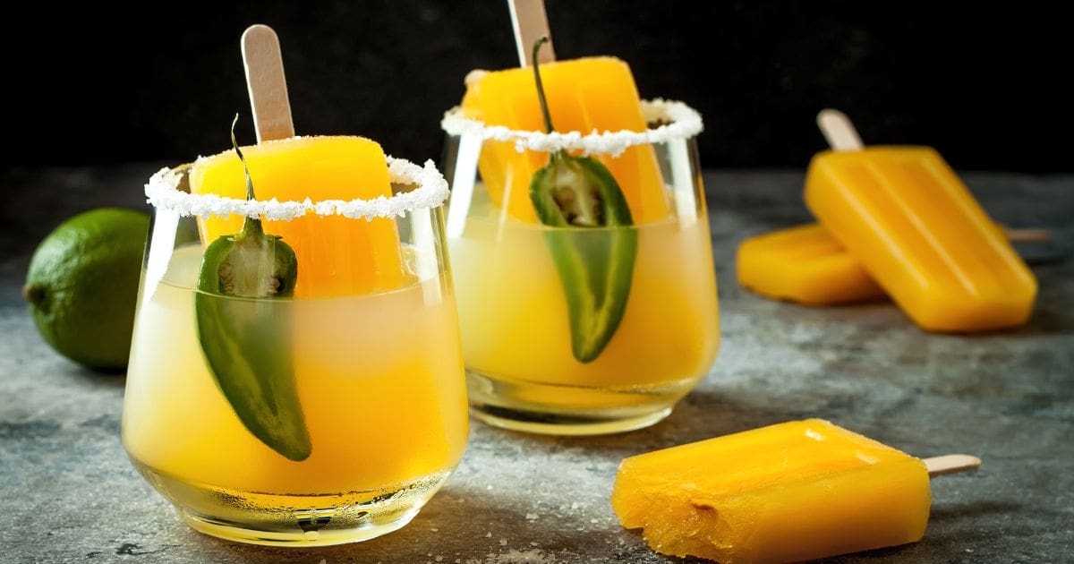 25 Refreshing Mango Cocktails: Experience The Tropical Feel!
