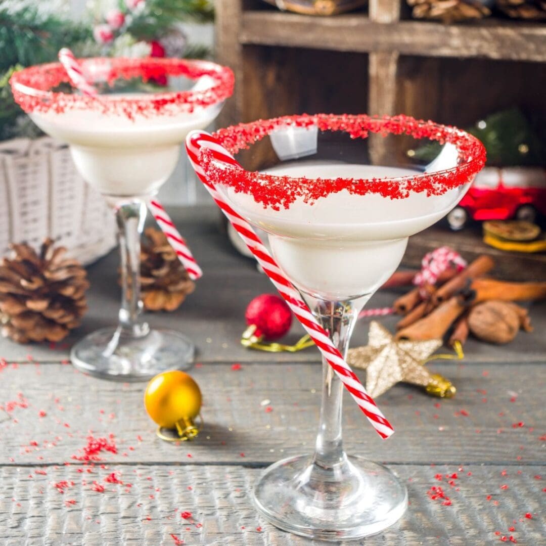 19 Best White Cocktails: From White Lady To Coconut Dragon