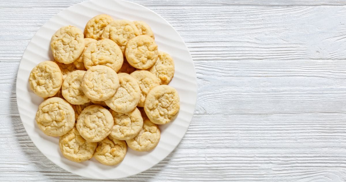 13 Authentic Amish Cookie Recipes (Decadent Treats You Need)