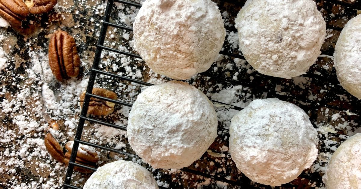 25 BEST Ball Cookie Recipes You Can Munch All Year Round!