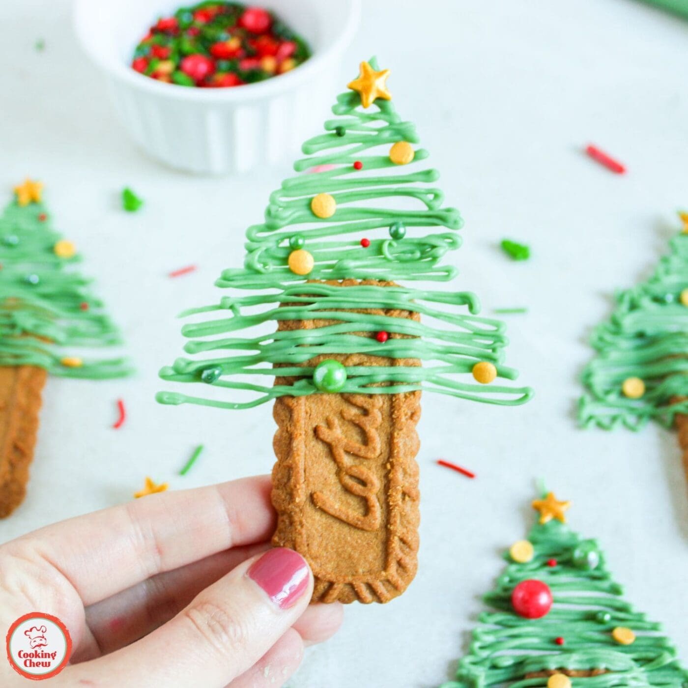 Chocolate Christmas Trees – Easy No-Bake Holiday Dessert
