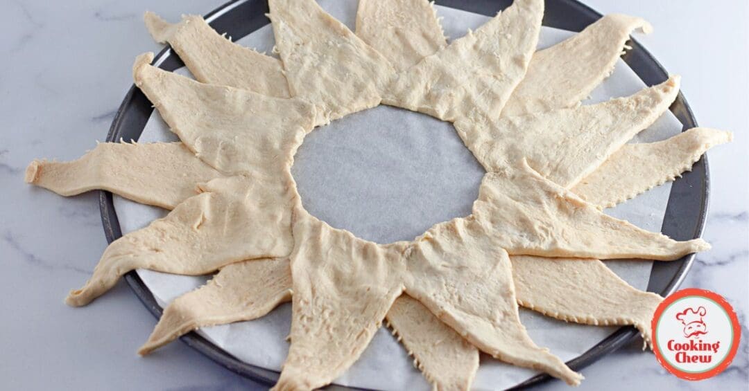 Easy Taco Crescent Ring Recipe for Parties and Family Dinners