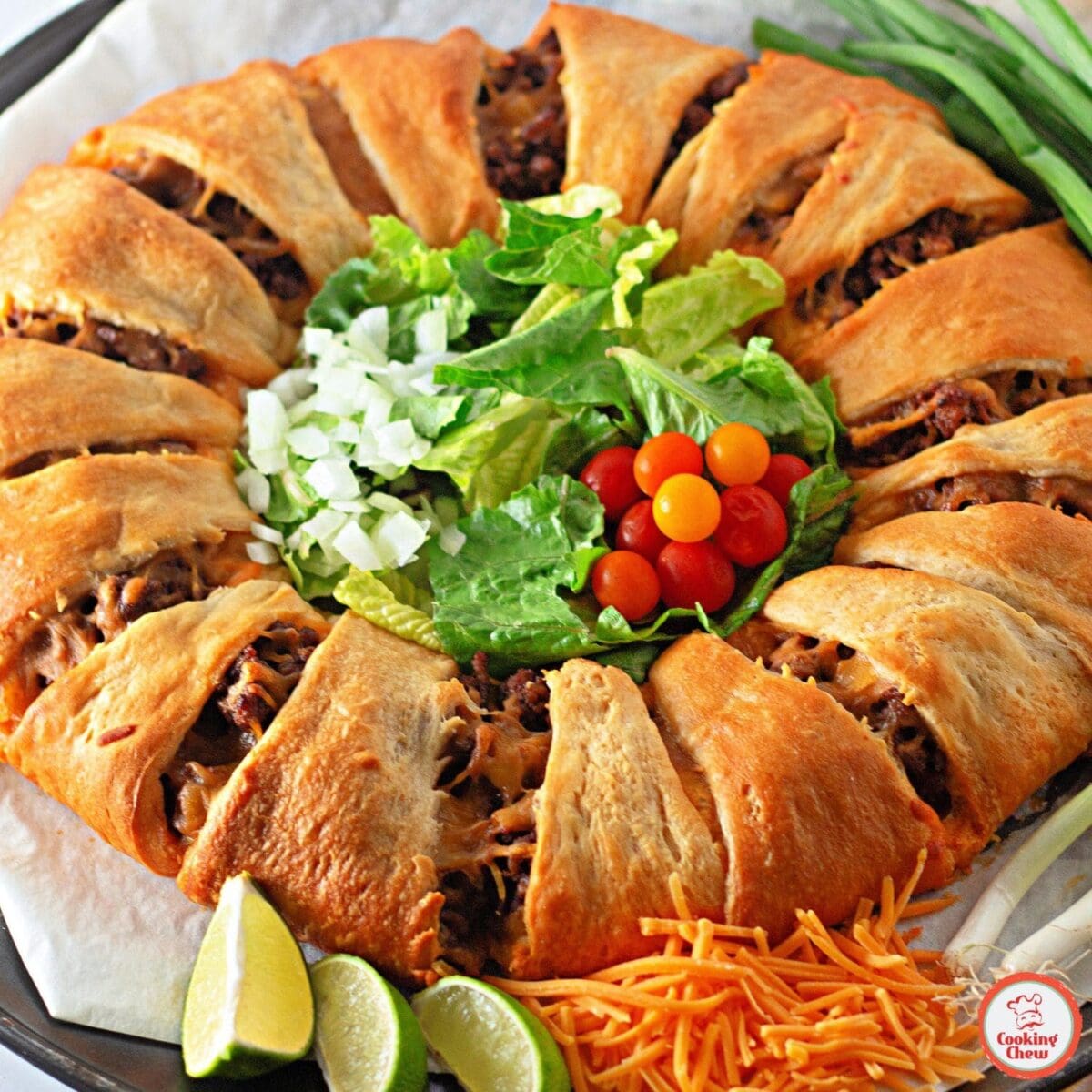 Easy Taco Crescent Ring Recipe for Parties and Family Dinners