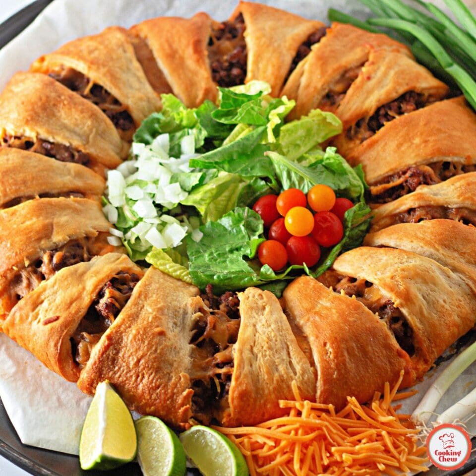 Easy Taco Crescent Ring Recipe for Parties and Family Dinners